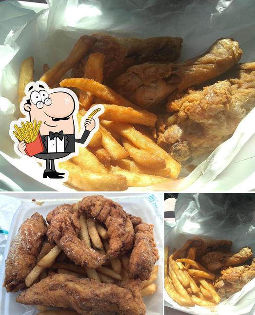 Shark Fish & Chicken in Joliet - Restaurant menu and reviews