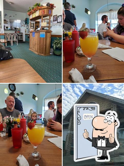 Mom's Home Cooking, New Smyrna Beach - Restaurant menu, prices and reviews