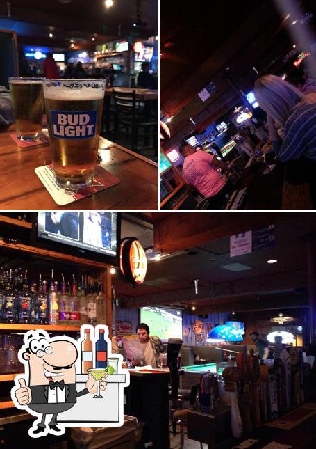 Daman's Bar and Grill, Redmond - Restaurant menu, prices and reviews