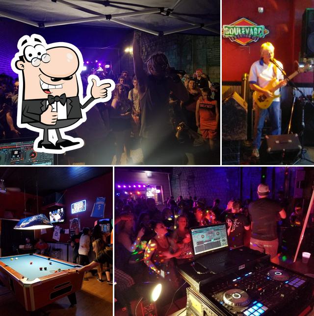 Pop-A-Top Bar in Ottawa - Restaurant reviews