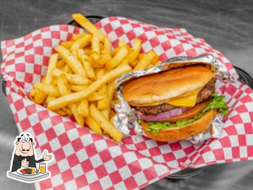 Ree's Bar & Grill, Forest Park - Restaurant menu, prices and reviews