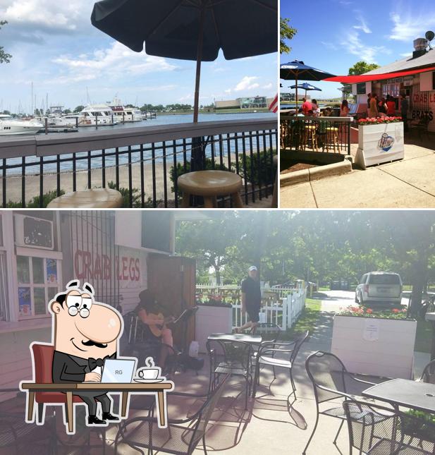 The Cafe At Burnham Harbor, Chicago - Restaurant menu, prices and reviews