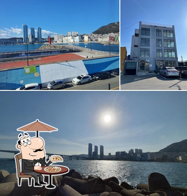 오구카페 OGU Roastery cafe 영도빨간등대 영도카페 부산카페 Yeongdo 影島, Busan - Restaurant ...