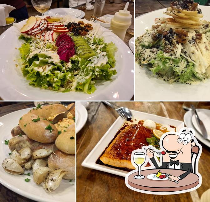 Denlim's Kitchen restaurant, San Fernando, Pan-Philippine Highway ...