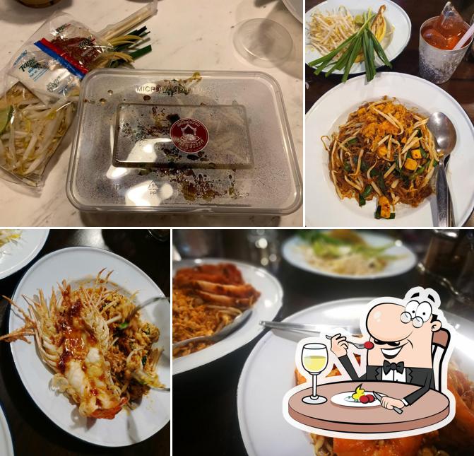ผัดไทยโบราณประตูสวรรค์ - Pad Thai Boran Pratu Sawan restaurant, Bangkok ...