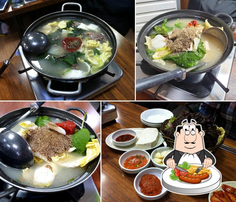 Jongno 3-ga Janggun Oyster Bossam restaurant, Seoul, 22 Supyo-ro 20-gil ...