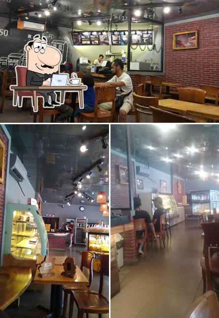CONATO BAKERY, Situbondo - Restaurant reviews