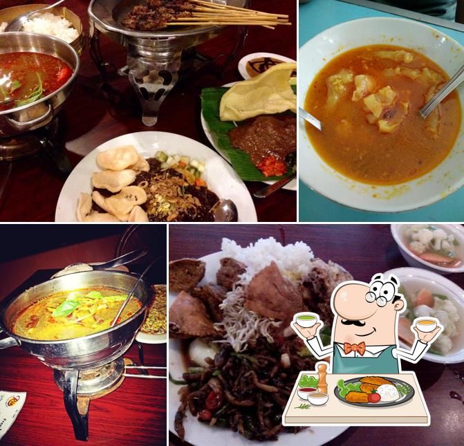 Ria Indonesian Restaurant, Surabaya, Jl. Kombes Pol. M. Duryat No. 7 ...