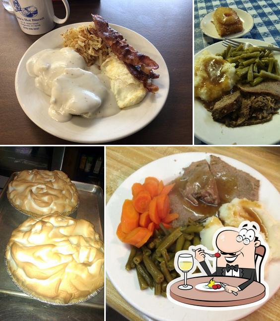Paula's Hot Biscuit, Hodgenville - Restaurant menu, prices and reviews