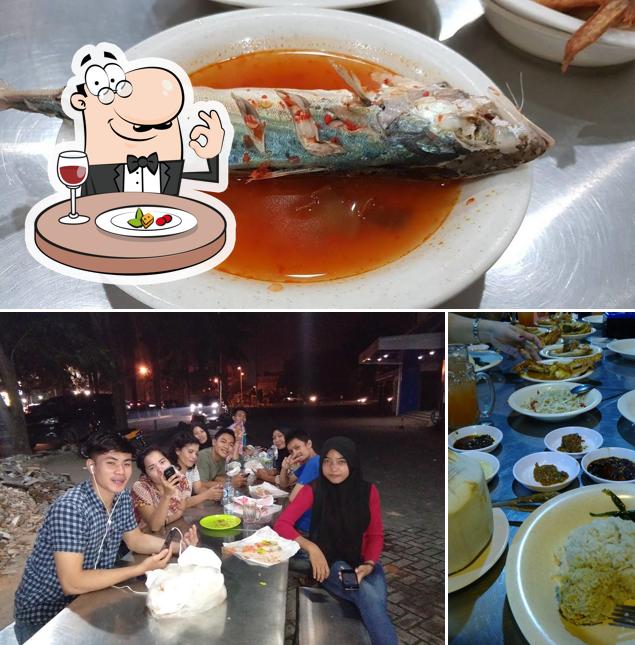 Mbak Bolek restaurant, Medan Estate, Jl. Cemara Asri Boulevard Raya No ...