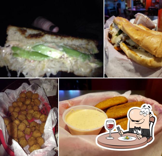 Best chili dogs in Austin restaurants, spring 2024 - Restaurant Guru