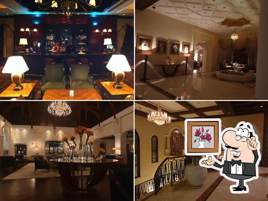 Library Bar, Dubai, The Ritz-Carlton - Restaurant reviews
