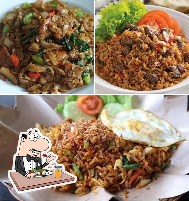 Nasi goreng baladewa grabfood & gofood ciawi restaurant, Bogor ...