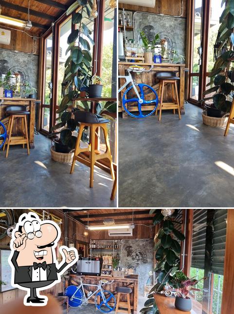 Mechatronics Koffie cafe, Bangkok - Restaurant reviews