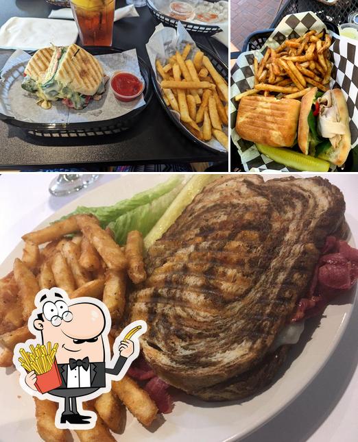 Pfeiffer Cafe & Confections in Shelby - Restaurant reviews