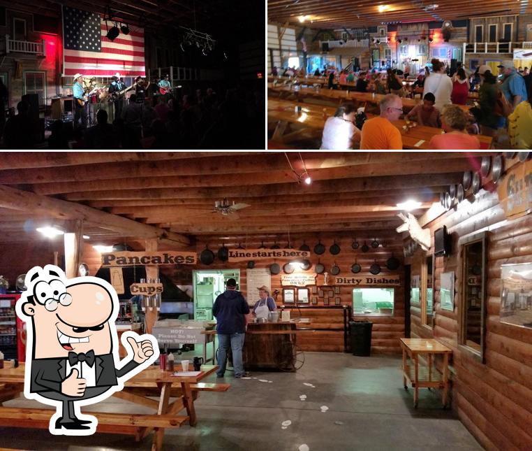 Fort Hays Chuckwagon Supper & Show, 2255 Fort Hayes Dr in Rapid City ...