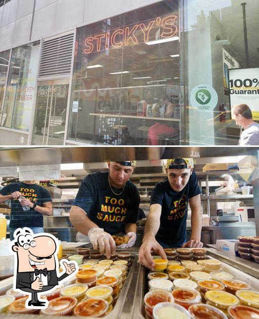 Sticky's Finger Joint, 466 Lexington Ave Suite 165 in West New York ...