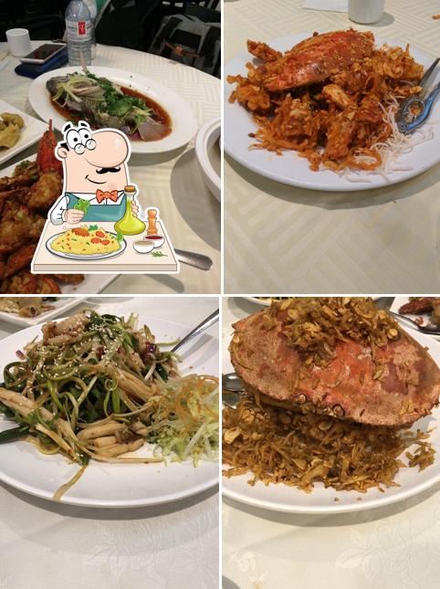 Dong Kee Chinese Restaurant in Toronto - Restaurant menu and reviews