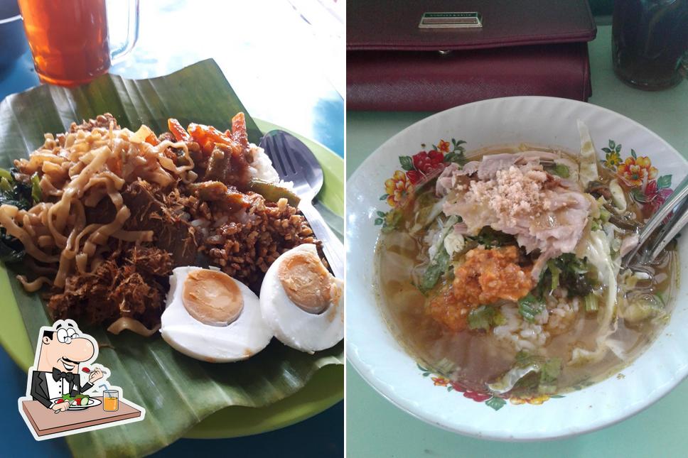 Warung nasi pecel kediri Pak halimin restaurant, Kedawung Wetan ...