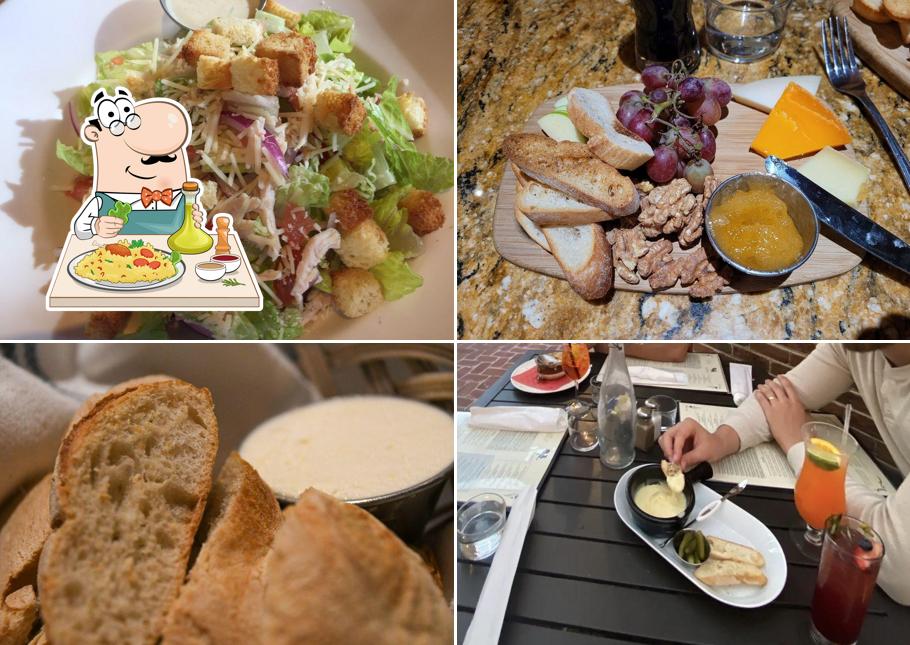 Blue Talon Bistro in Williamsburg - Restaurant menu and reviews