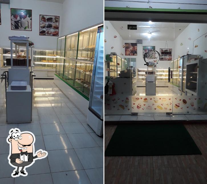 Giant Bakery, Sungai Ringin - Restaurant reviews
