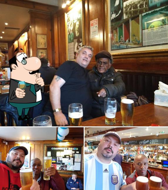 J.J. Moon's - JD Wetherspoon, 56a High Street in London - Restaurant ...