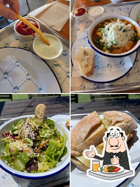 Blue Barn in Novato - Restaurant menu and reviews