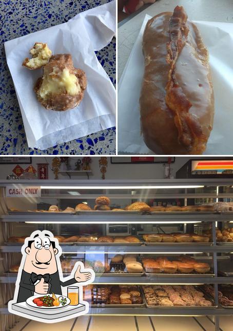 Donuts Plus, Simi Valley - Restaurant menu, prices and reviews