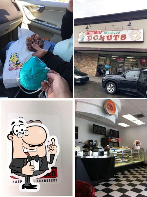 Fox's Donut Den in Nashville - Restaurant menu and reviews
