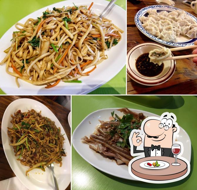 Top 7 restaurants with chow mein in Seattle, january 2026 - Restaurant Guru