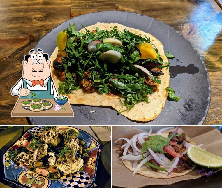 Mi Tocaya Antojería, Chicago - Restaurant menu, prices and reviews
