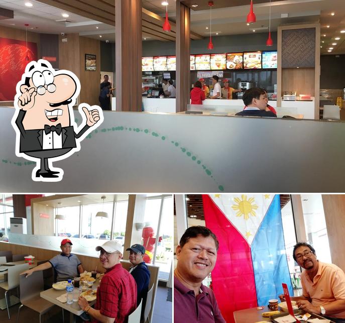 Jollibee restaurant, Concepcion, 8J48+MHG