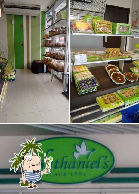 Nathaniel's Bakeshop restaurant, San Juan, Metro Pointe Center P ...