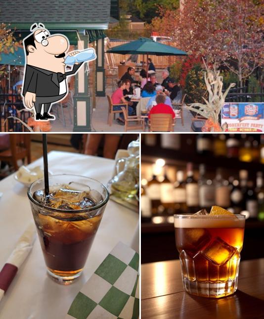 Crossroads Restaurant & Bar in Mundelein - Restaurant menu and reviews