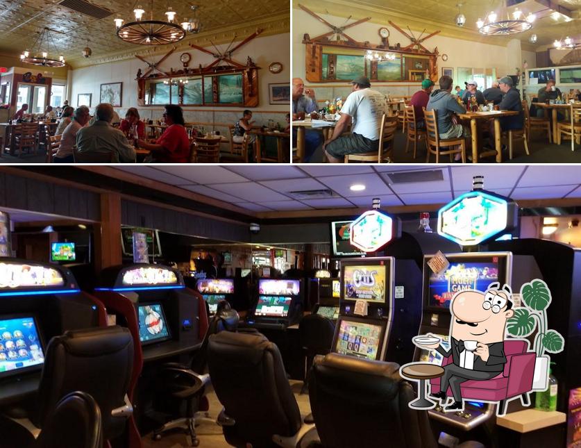 Red Lodge Cafe & Casino, 16 Broadway Ave S in Red Lodge - Restaurant ...
