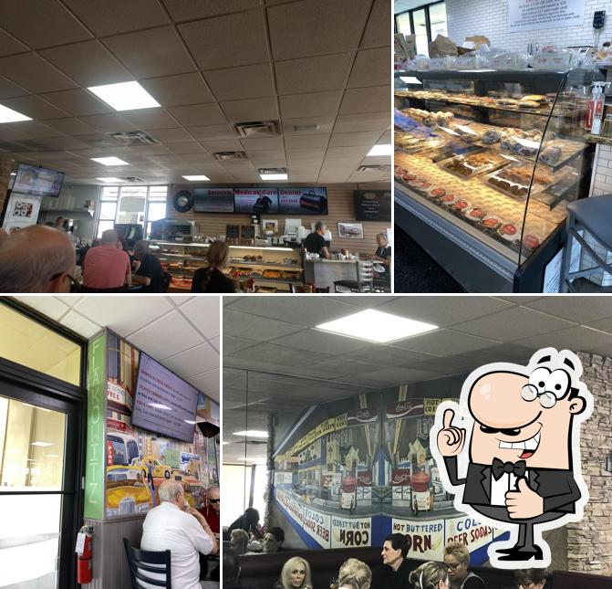 Flakowitz Bagel Inn, Boca Raton - Restaurant menu, prices and reviews