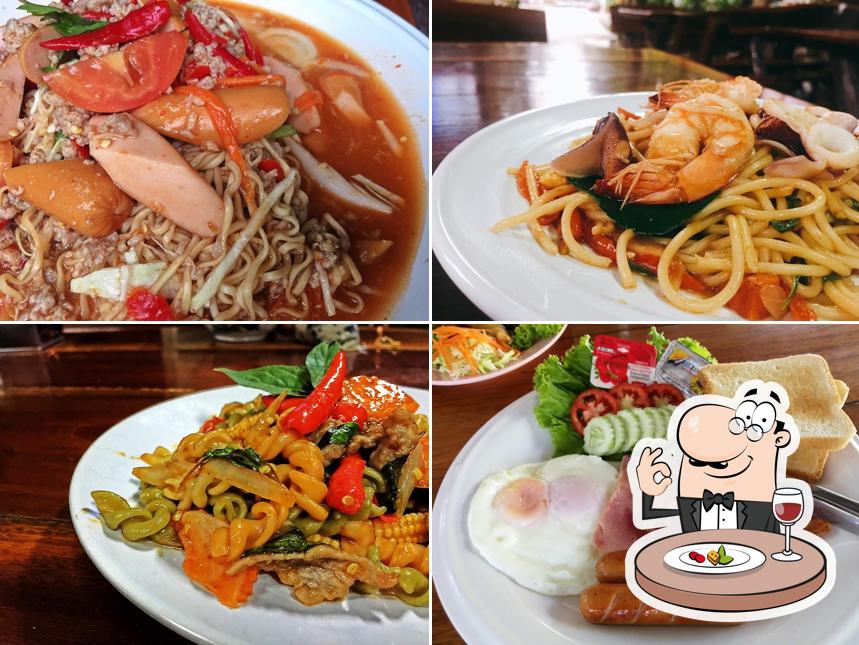 Nonthong Resort & Hotel restaurant, Non Din Daeng - Restaurant reviews