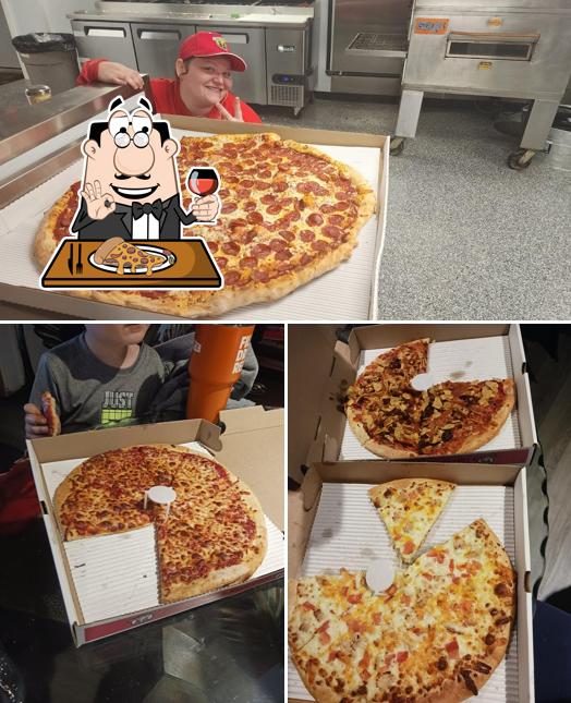 Fox's Pizza Den - New Castle, PA, New Castle - Restaurant menu, prices ...