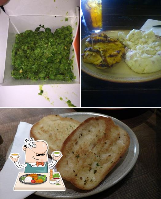 Nando's PERi-PERi, 670 W Diversey Pkwy in Chicago - Restaurant menu and ...