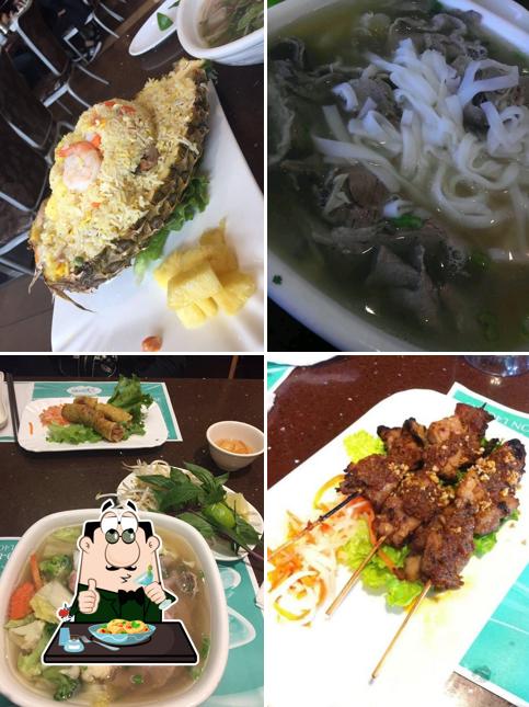 Pho Xe Lua, 10060 Bayview Ave in Richmond Hill - Restaurant menu and ...