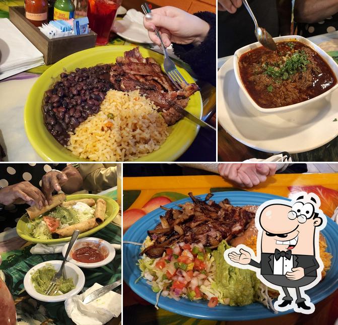 El Azteca Mexican Restaurant Bar & Grill in Philadelphia - Restaurant ...