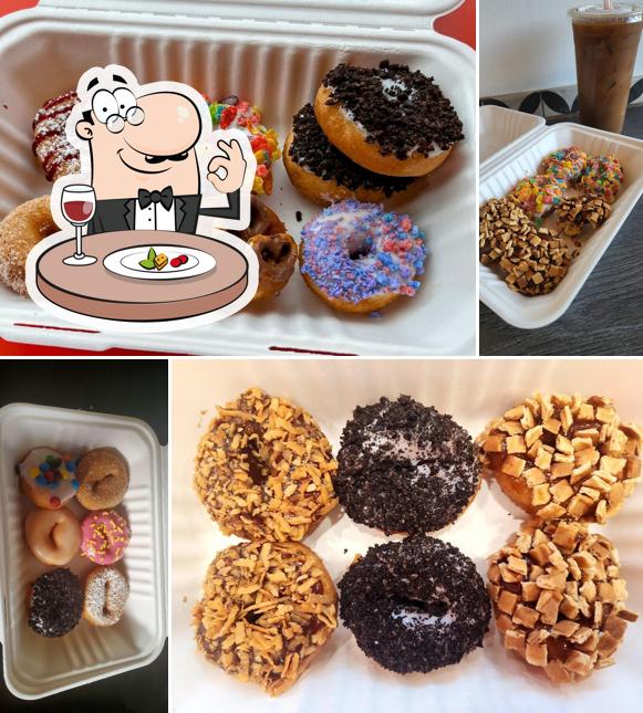 Mini Donut Factory, 3151 N Broadway in Chicago - Restaurant menu and ...