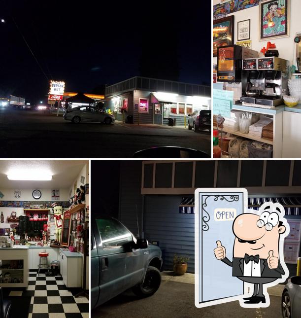 Burger Hut in Hubbard - Restaurant menu and reviews