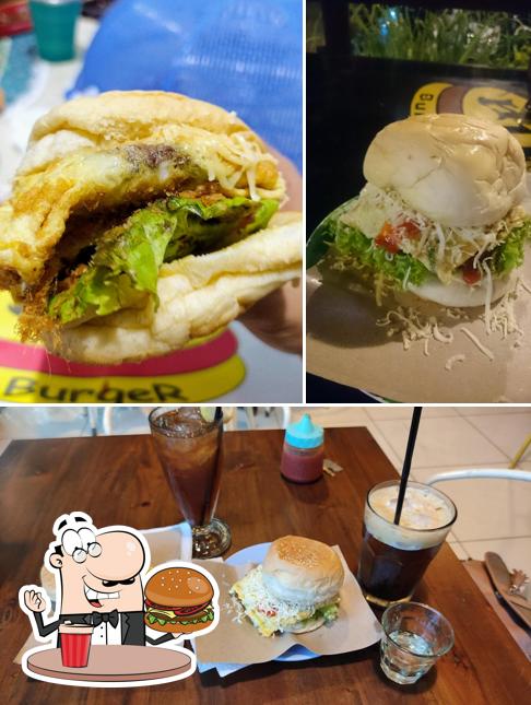 Café Hip Burger, Banda Aceh, Jalan TP. Nyak Makam - Opiniones del ...