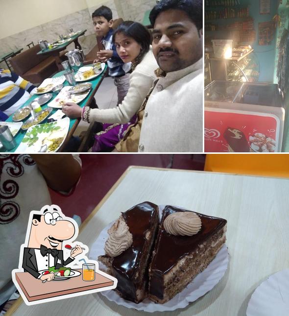gupta restaurant, Kanpur, G6FF+7MF - Restaurant reviews