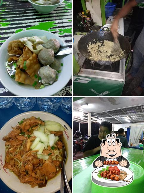 Mie Ayam & Bakso Cak Roni restaurant, Surabaya - Restaurant reviews
