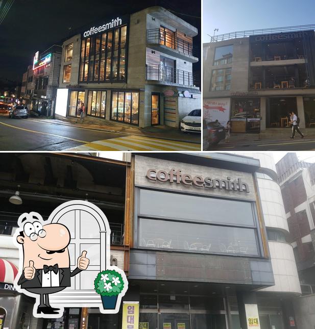 Coffee Smith Gyeongnidan-gil cafe, Seoul, 43 Hoenamu-ro - Restaurant reviews