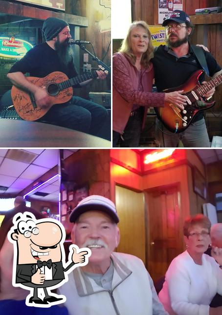 Dry Dock Saloon in Hamilton - Restaurant reviews