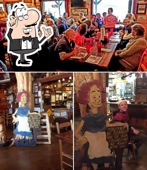 Uncle Gus's Mountain Pit Bar B Que in Akeman Crossroad - Restaurant ...