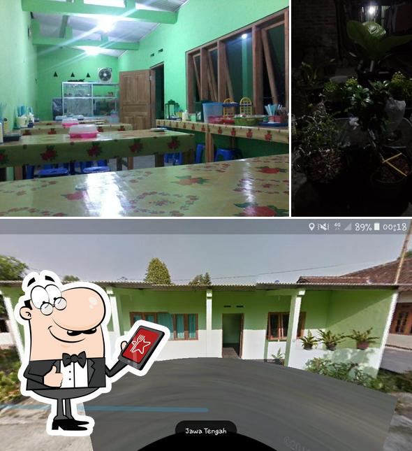 Warung Nasi Goreng & Bakmi Jawa Spesial "Mbak Yah" restaurant, Batan ...